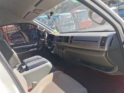 China 94kw Used Higer Bus 15seats Hiace Diesel Engine Left Steering Bus High Roof for sale
