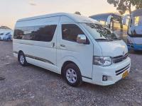 China Luxury Passenger Used Mini Bus Second Hand Toyota Hiace 13seater 2TR Engine for sale