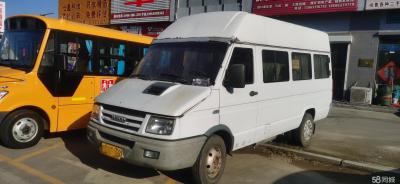 China 17 Seater Used Minibus With Good Engine Air Conditioner Low Mileage for sale