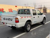 China Second Hand Isuzu Trucks 4×4 Driver Mode Diesel Engine EURO III Emission 5 Seats Isuzu Pickup for sale