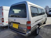 China Used Mini Coach Sliding Windows 5.4 Meters 14 Seats Golden Dragon Hiace XML6532 Air Conditioner for sale