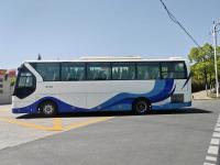 China Used Travel Bus Rare Engine 46 Seats Sealing Window With A/C Luggage Compartment Golden Dragon Bus XML6103 for sale