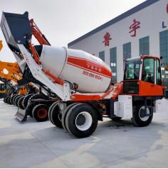 China Used Concrete Mixer Yuchai Engine 9000kg Curb Weight 6 Meters Brand New Self Loading Mixing Truck for sale