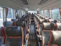 China Used Luxury Buses 50 Seats Champagne Color Middle Passenger Door Water Dispenser Second Hand Youngtong ZK6117 for sale