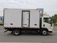 China 160hp Truck With Refrigeration Howo 18 Cubic Van Weichai Engine 4*2 Drive Mode for sale