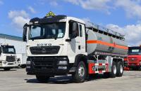 China Howo Oil Truck 20 Cubic 10 Tires Howo TX Model Fuel Tanker 6*4 Flat Roof 350hp for sale