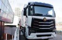 China Used Box Cargo Truck Sinotruck MAX 6*2 Heavy Duty Model Container Box Deisel Engine for sale