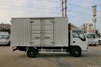 China 15 Ton Cargo Truck Euro 4 Isuzu 4×2 Van Lorry Truck 6 Tires Multi Leaf Springs 35 Cubic Box for sale