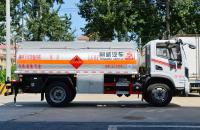 China Oil Tanker Truck Sale Kenya Dongfeng 4*2 Chassis 8.5 Cubic Tanker Yuchai Engine 165hp for sale