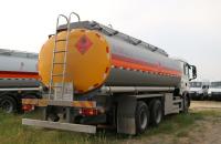 China Sinotruck Howo 6*4 Drive Mode 10 Tyre Oil Tanker Truck 25 Cubic 10 Meters Long LHD for sale