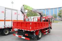 China Small Truck Mounted Crane Lifting 4 Tons 8-Speed Manual Transmission Howo 4*2 Drive Mode for sale