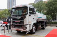 China Sprinkler Water Tanker Truck JAC 4×2 Single Axle 200hp Diesel Engine 10 Cubic Tanker for sale