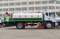 China Street Sprinkler Truck Dongfeng 4×2 Water Tanker With Atomizer Cannon 230hp Cum-mins Engine for sale