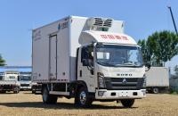 China Freezer Truck For Sale Sinotruck Howo 4*2 Single Axle Refrigerator Truck Van Box 20 Cubic for sale
