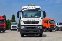 China HOWO Heavy Truck 460HP 6X4 CNG Dangerous Goods Tractor National VI Rear Eight Wheels for sale