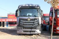 China HOWO Heavy Truck Tractor High Roof Deflector 6X4 Diesel 16 Gears 480 Horsepower National VI for sale