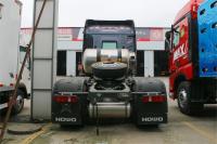 China HOWO Max Heavy Truck Light Luxury Version High Roof Flow Plate 480HP 6X4 LNG Tractor for sale