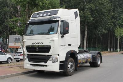 China Half-Seat Row HOWO T7H Heavy Truck High Roof Deflector Side Wind Panel 440 HP 4X2 LNG Tractor for sale