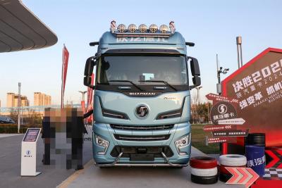 China Shacman Tractor Truck Conditioner High Roof Top Side Fairing 840HP 6X4 AMT Hydraulic Buffer for sale