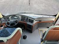 China ZK6119 Yutong Used Passenger Bus 2022 51-Seater One Door Left-Hand Drive Luxury Bus for sale