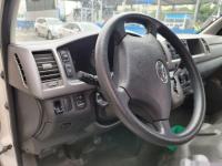 China Used Hiace Bus Toyota Hiace 13 Seats Gasoline Engine Left Hand Drive for sale
