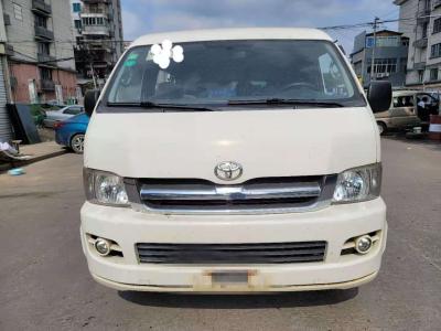 China 10 Seats Diesel Toyota Used Mini Bus With Gasoline Engine AC Equip No Accident 2013 Year for sale