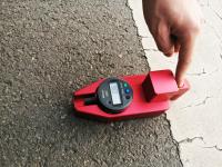 China UNS10-2 Road Marking Thickness Gauge 0-12.7mm Range with 0.01mm Resolution for Pavement Stripes for sale