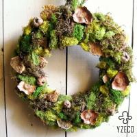 China Customized Size Natural Green Preserved Moss Garland Hanging Wreath for Home Decoration for sale
