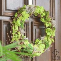 China Customized Size Natural Green Preserved Moss Garland Hanging Wreath for Home Decoration for sale