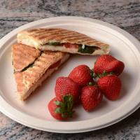 China Compostable Portable Custom Sugarcane Plates Disposable Sugarcane Bagasse Plate Round for sale