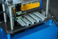 China 14 Roller Stations Metal Roof Roll Forming Machine 3 Phase 380V For Roofing Cladding for sale