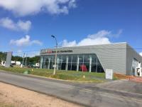 China Steel-structured Car Showroom With Modern Aesthetics for sale