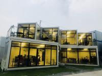 China Prefabricated Container Building Shop Showroom Office Container Weather Resistance for sale