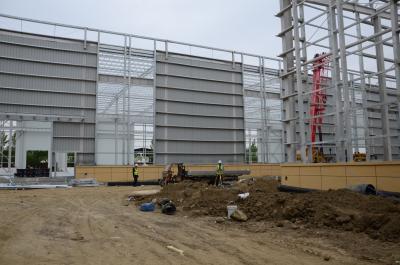 China Low Price Steel Structure Building Warehouse Construction for sale