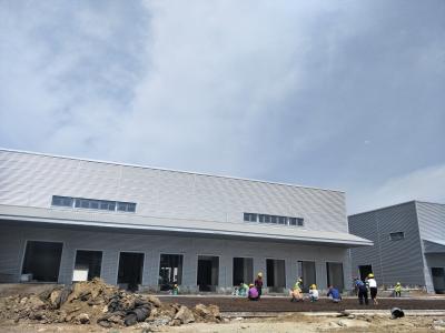 China Corrosion Resistant Prefabricated Steel Warehouse with High Seismic Zone Design and Light Weight Construction for sale