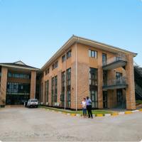 China Prefabricated Steel Warehouse with Customizable Size 30 Years Warranty and Fire-Resistant Materials for sale