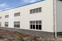 China Pre-engineered Steel Structure Building with 50 Years Life Cycle, Quick Erection, and High Corrosion Resistance for sale
