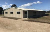 China Pre-engineered Steel Structure Building with 50 Years Life Cycle, Quick Erection, and High Corrosion Resistance for sale