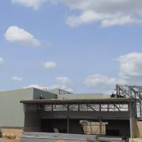 China Large Span Customizable Height Prefab Steel Construction Portal Frame Building with 50 Years Lifespan for sale