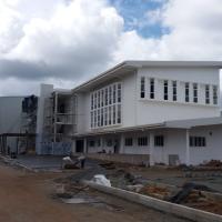China 300 km/h Wind Load Rating Steel Structure Building with ±0.5mm Processing Precision and C/Z Galvanized Steel Purlin Prefabricated Steel Building for sale