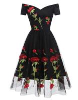 China Low Minimum Clothing Manufacturer Women'S Evening Off Shoulder Sleeveless Lace With Embriodery Dresses for sale