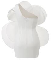 China Apparel Custom Vendor High End Slanted Shoulder Flower Dress Sleeveless Skirt White Wedding Dress for sale