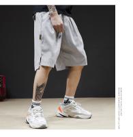 China Customized S M L Ascetic Men Streetwear Shorts Khaki Black White for sale
