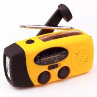 China Wholesale Mini FM AM Radio with Solar Crank Portable USB Flashlight for Home Use Emergency Weather Radio Dangerous Situations for sale