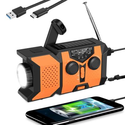 China Portable USB Power 5V Emergency AM/FM Radio LED Flashlight 2000mAh Phone Charger Home Weather NOAA Radio Durable Build for sale