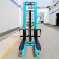 China Small Manual Hydraulic Portable Pallet Lifter Stacker With 2000kg Capacity for sale