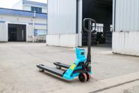China Mechanical Manual Hydraulic Pallet Lifter , Manual Pump Truck forklift with scale 2500kg for sale