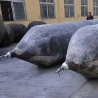 China OEM Dry Docking Ship Launching Air Bags , Cylindrical Marine Rubber Airbags for sale