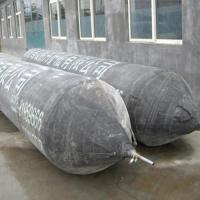China Cylindrical Marine Rubber Airbags Ship Launching and Docking Pneumatic Air Bags for sale