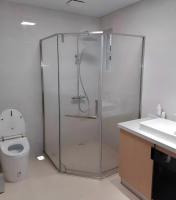 China Diamond Shaped Shower Glass Wall Profile Erosion Resistant For Bathroom Partition for sale